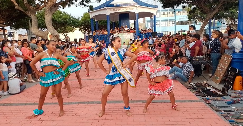 Cerro Azul celebró festival Nacional del Pisco Sour en un ambiente de ...